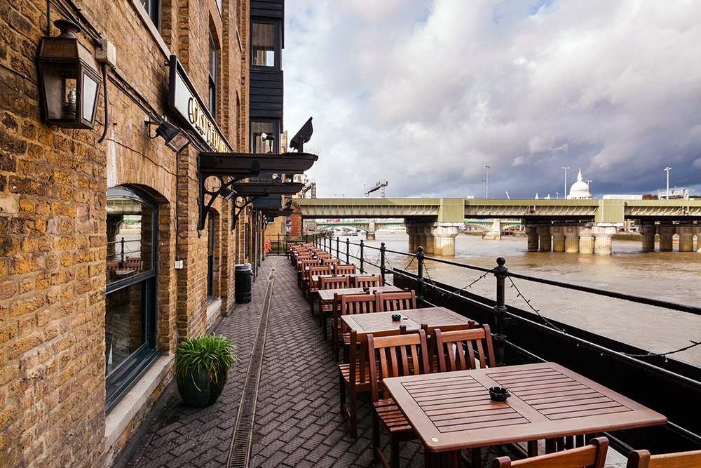 Group Bookings at The Old Thameside Inn - Nicholson's Pubs
